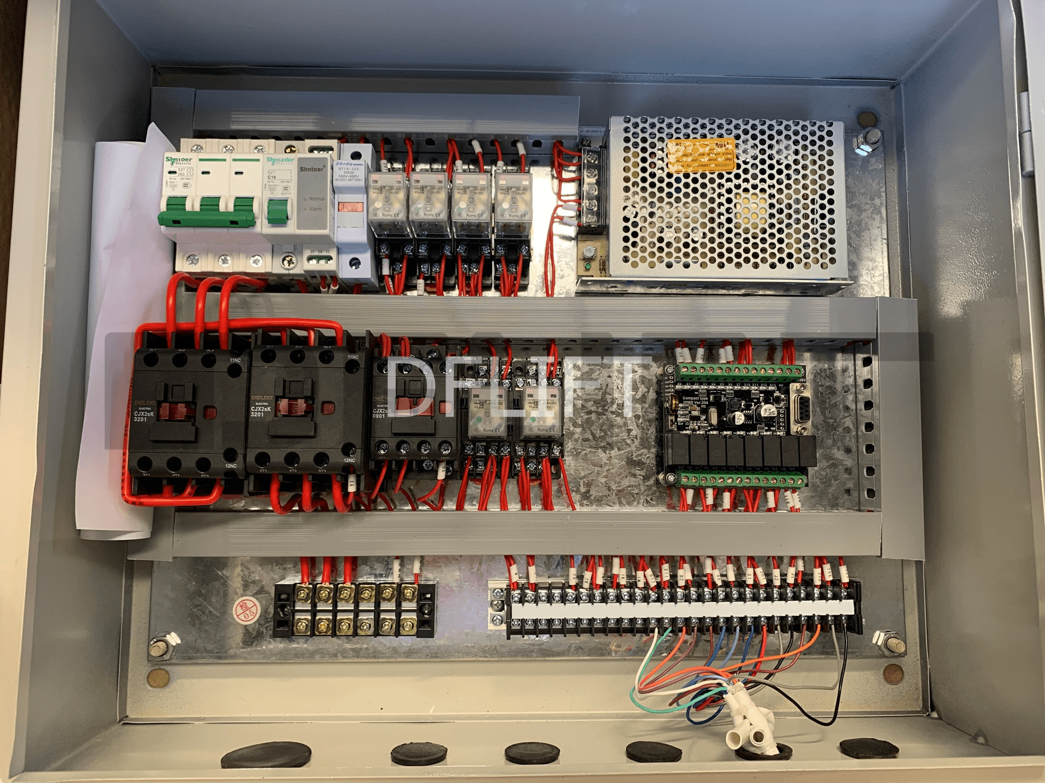 2sets 3T Hydraulic Cargo Lift to Papua New Guinea | DFLIFT