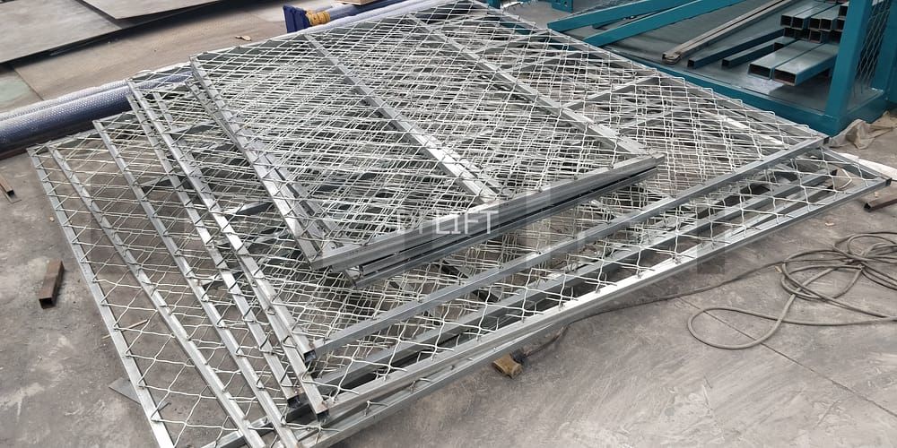 2sets 3T Hydraulic Cargo Lift to Papua New Guinea | DFLIFT