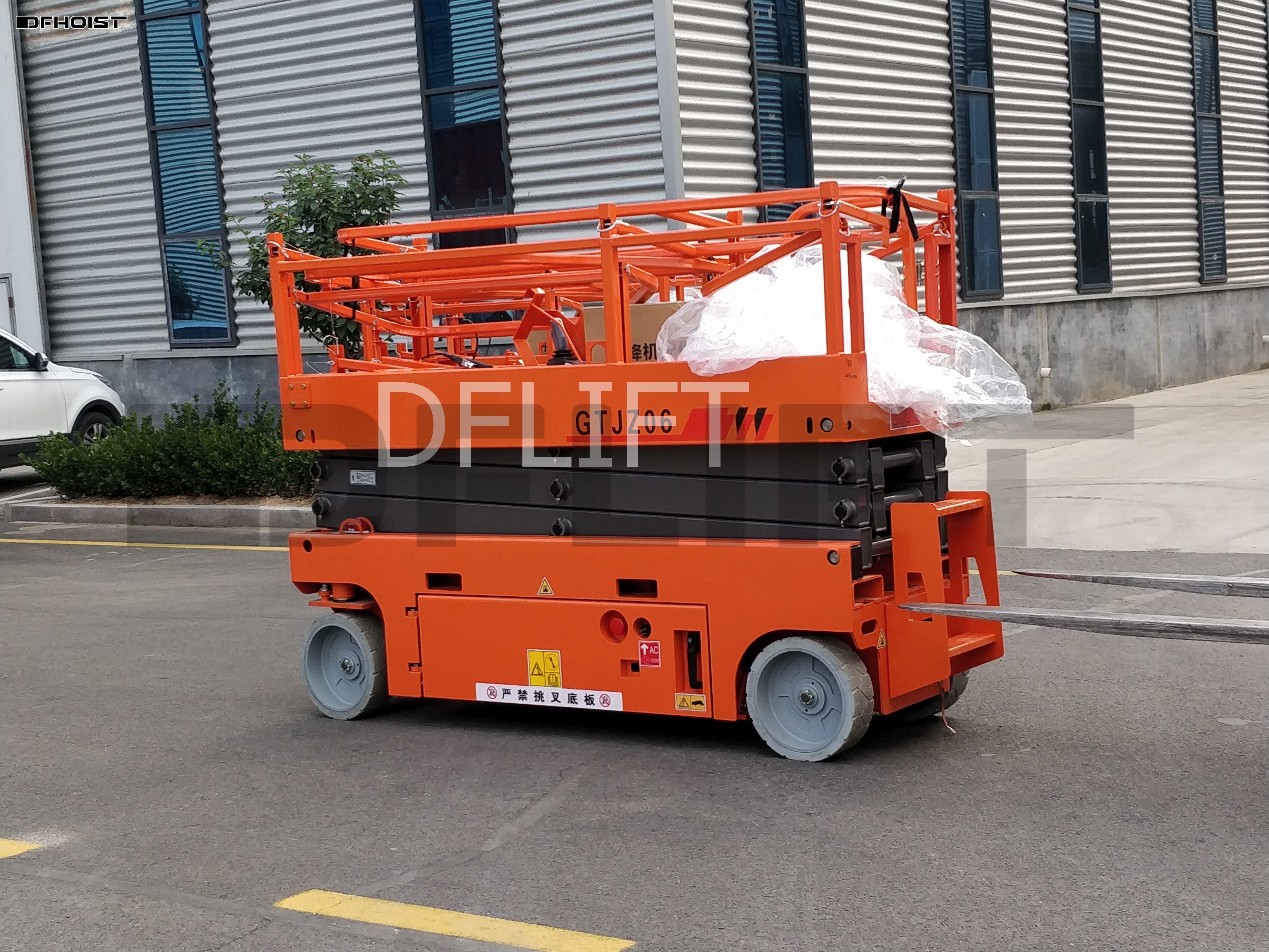 2 sets MINI SELF-PROPELLED SCISSOR LIFT To Chile | DFLIFT