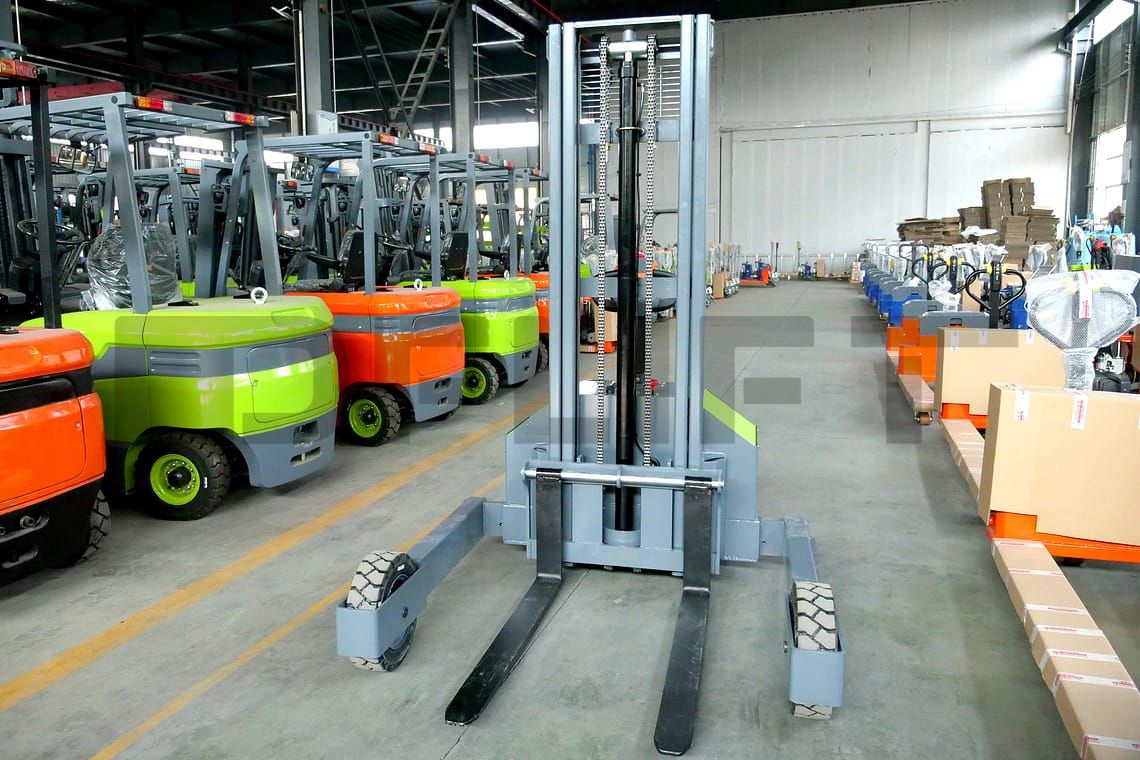 Outdoor Pallet Stacker Manufacturer in China | Safe and Reliable | DFLIFT